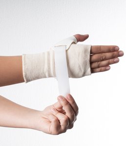 Daumenorthese Dynamics | Orthopädische Versorgung | Ofa Bamberg